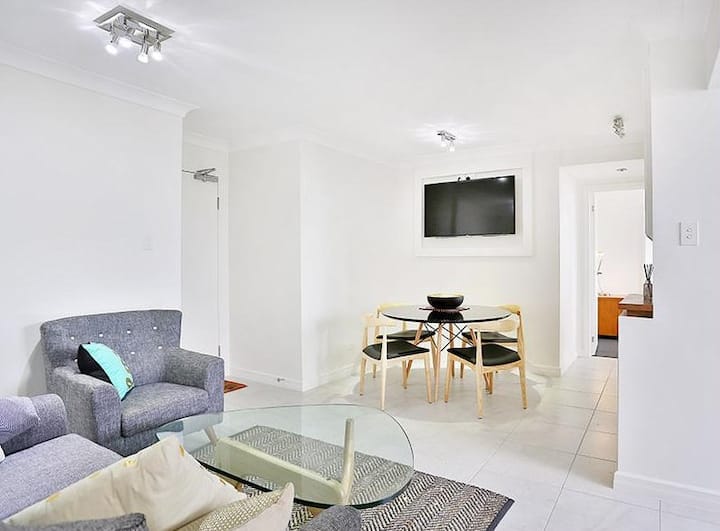 Stylish 2br Aparment -Your Own Space In The Cbd! - Brisbane