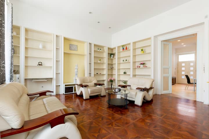 Central Luxury Apartment Next To The River Danube - Budapest