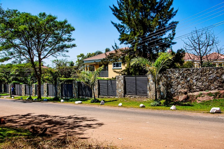 House Of Stone.
Group Travel At Affordable Prices - Zimbabwe