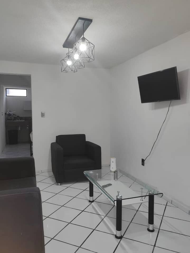 Casa Con Excelente Ubicación. - San Luis Potosí