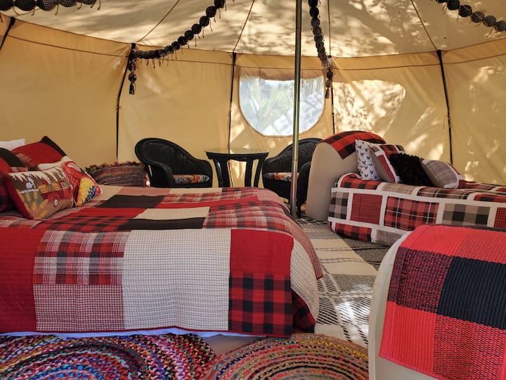 Glamping At Blossom House, Morning Glory Yurt - Grand Junction, CO