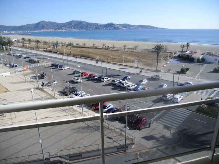 Apartamento En Primera Linea De Mar - Empuriabrava