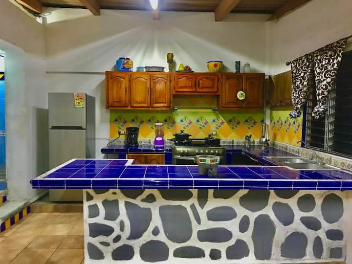 La Bella Lola House - Casa En Manzanillo Centro - Manzanillo, Colima, Mexico