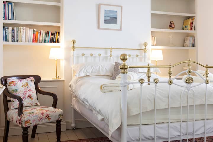 Camden Row Period Hse (2 Double Rooms) Bnb Only - Dublin