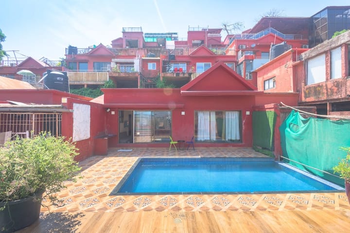 Charming 3 Br Villa With Two Pools And Large Deck - Mumbai