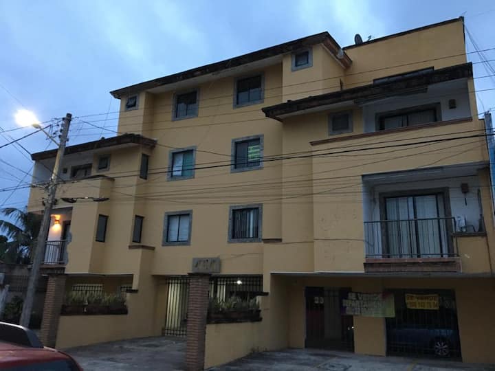 Amplio Depto. En El Corazón Comercial De Boca - Boca del Río