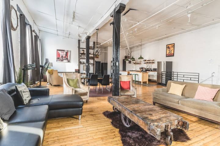 2000 Sq. Penthouse Industrielle Loft - Montreal