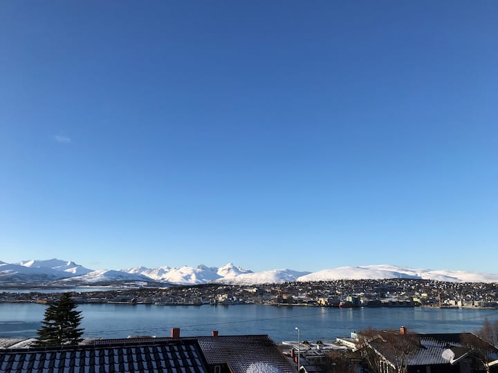 Apartment With Beautiful View Of Tromsø! - Tromsø
