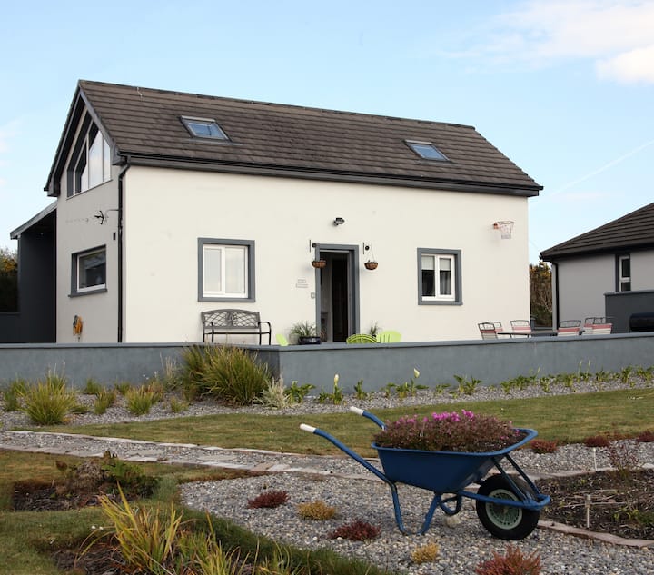 "The Lodge" - Westport, Ireland