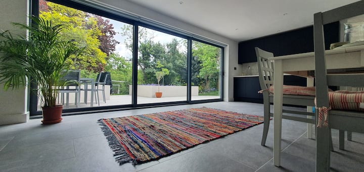 Luxury Open Plan Eco Studio With Large Patio - Brighton and Hove