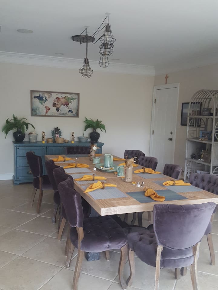 Room In Gorgeous Home For Long Term Stay. - Biloxi, MS