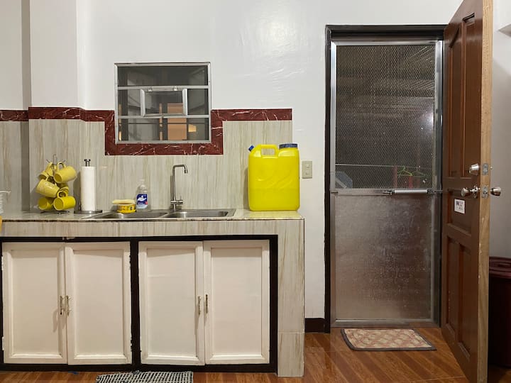 Enzo’s Guest Room With Free Parking - Catanduanes