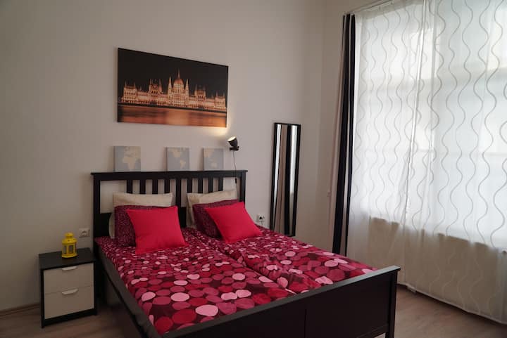 No.eleven Apt. Near Railway Station With 2 Bath - Boedapest