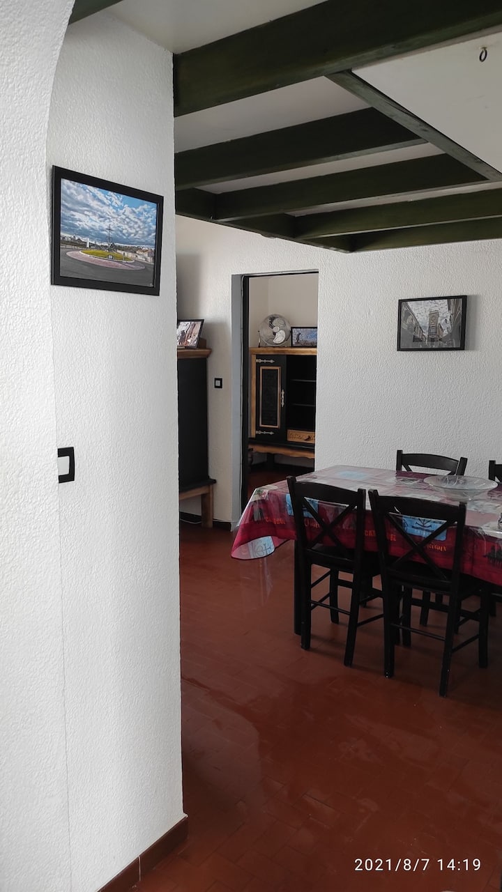 Charmant Appartement T2 De 36m² Au Cœur Du Village - Arlés