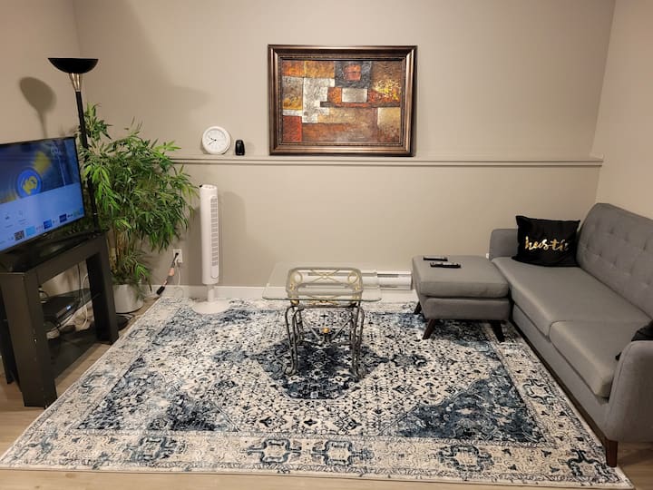 Federal Palace.  A Home With Everything You Need. - 새스커툰