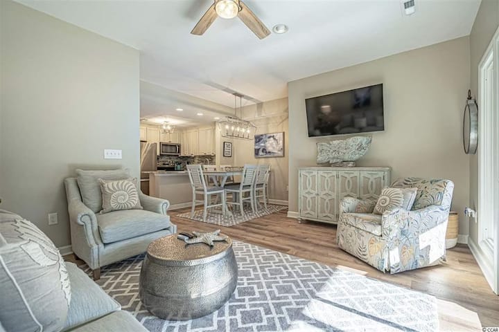 Gorgeous 2 Br, 2.5bth Th W Direct Access To Beach - South Carolina