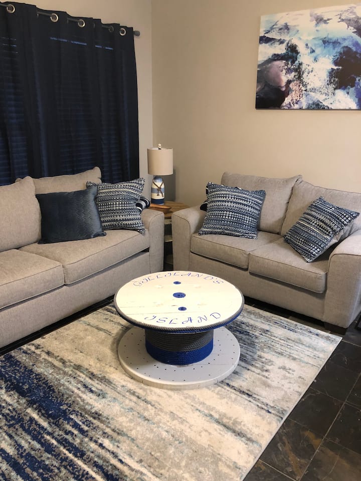 Mounts Island Getaway - Lake Travis, TX