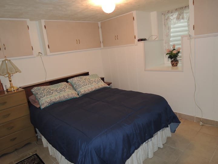 2-rm Basement Studio In Private Home For 1 Person - Denver, CO