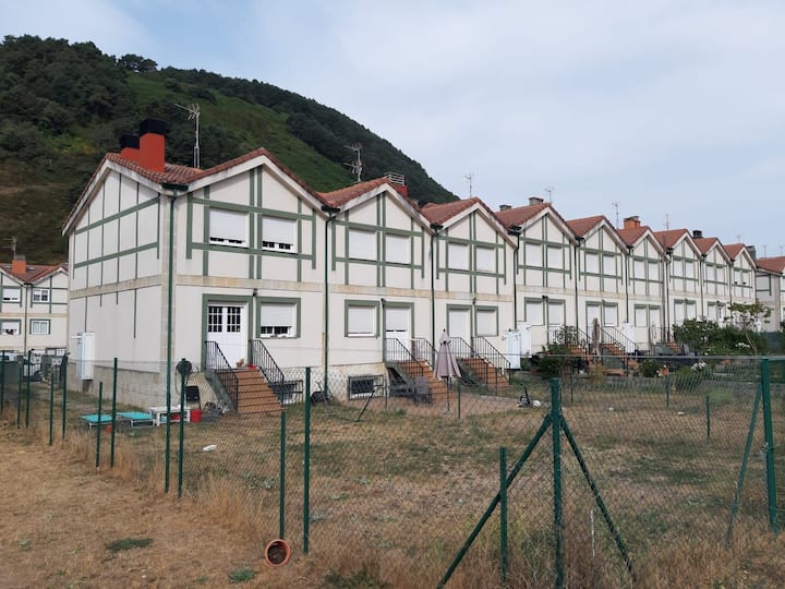 Chalet Adosado En Espinosa De Los Monteros - Espinosa de los Monteros