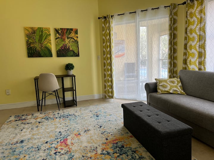 Beautiful One Bedroom Apartment With Heated Pool - 포트마이어스