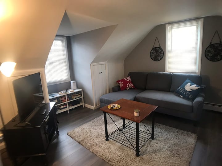 Bright & Renovated 1bdr Apt Mins To Nyc - West New York