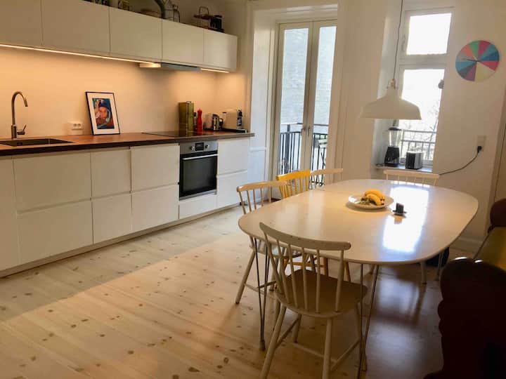 Spacious Apartment With Balcony In Vesterbro - Copenhaguen