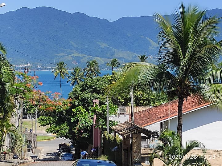 Ilhabela!
130m Da Praia
Vista Incrível Para O Mar. - イリャベラ