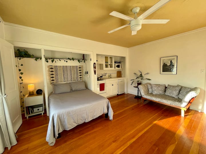 Cute Place Near Powell’s Books - Portland, OR