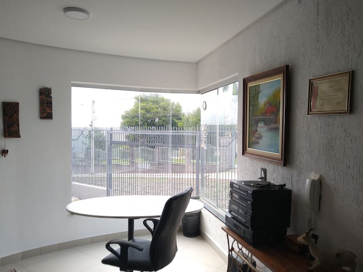Apto  Independente C/ Sala,  Coz, Em Casa Maior - Dois Irmãos