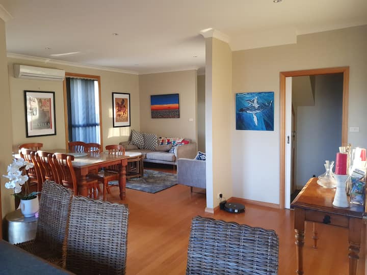 The House Next Door - 華南埠