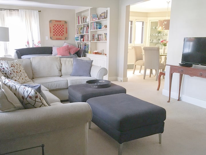 Frederickhouse: Clean,spacious Eastside Lower Flat - 밀워키