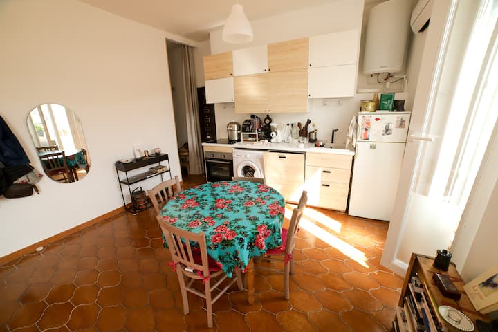 Appartement Lumineux Et Cosy, Bien Situé à Sète - Sète