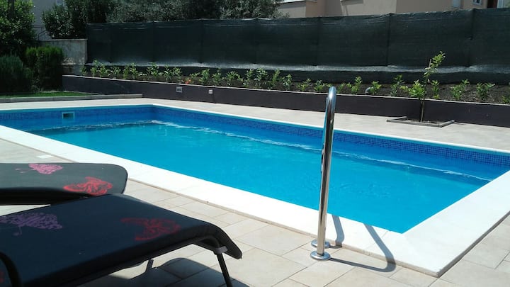 Apartments Tomo 2 - Seget Vranjica