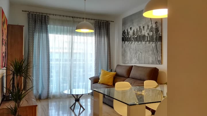 Disfruta De Unos Tranquilos Días De Vacaciones - Miramar, España