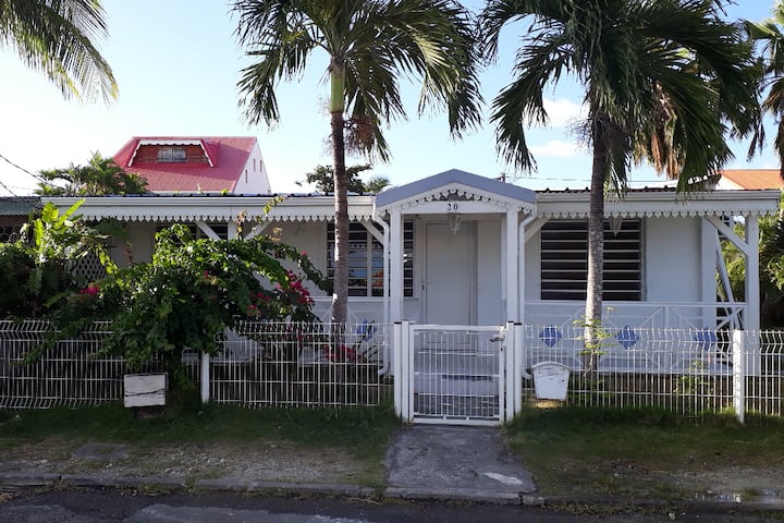 Maison Créole 7 Personnes Au Cœur De St François - Saint-François