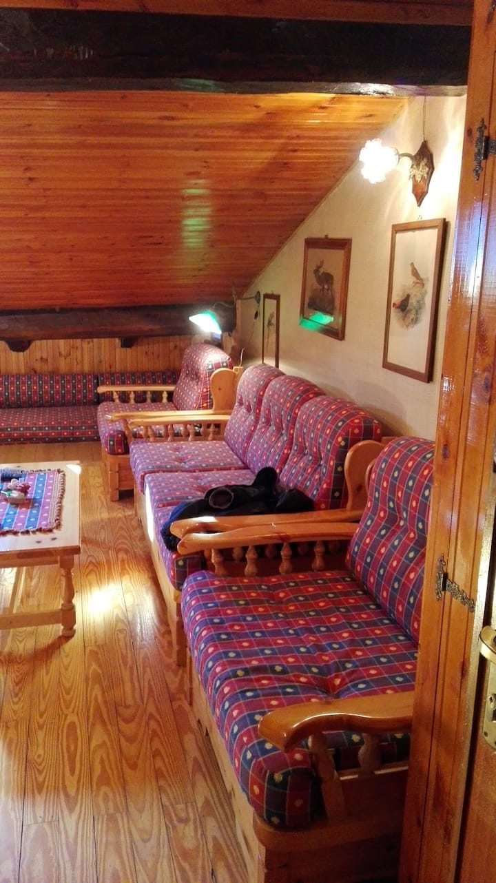 Attic Apartment In The Historic City Center - Sauze d'Oulx