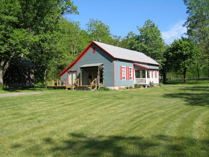 Alone Mill Schoolhouse - Outdoor Lovers Paradise - Lexington, VA