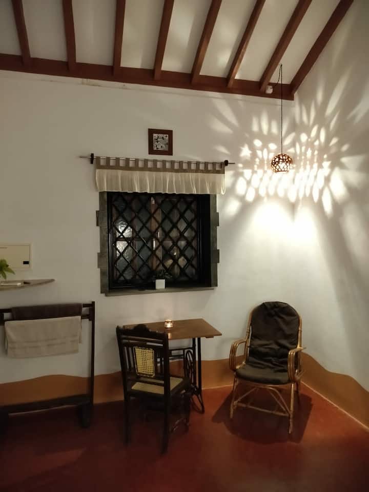 Rustic Cozy Cottage - Goa