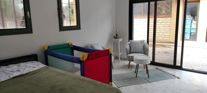 Petite Maison Indépendante Avec Piscine - Rochefort-du-Gard