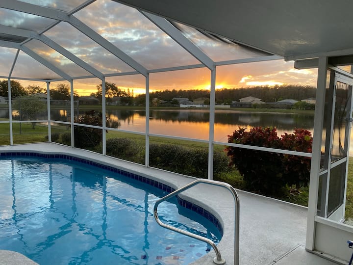 Beautiful Private Home With Pool On The Lake - Orlando International Airport (MCO)