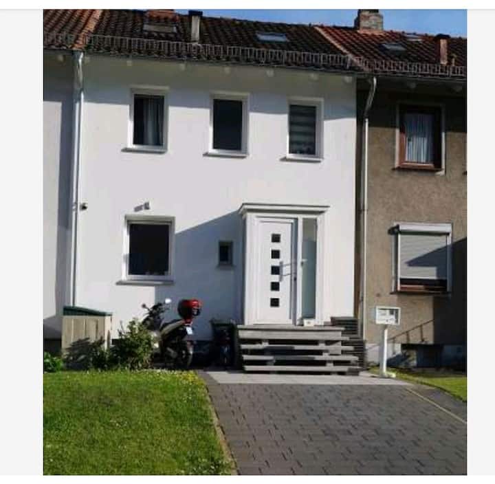 Haus Im Stadtgebiet Mit Perfekter Bahnverbindung - Hannover