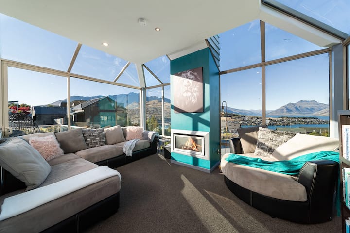 Amazing Views- Large Living Space! - ニュージーランド クイーンズタウン