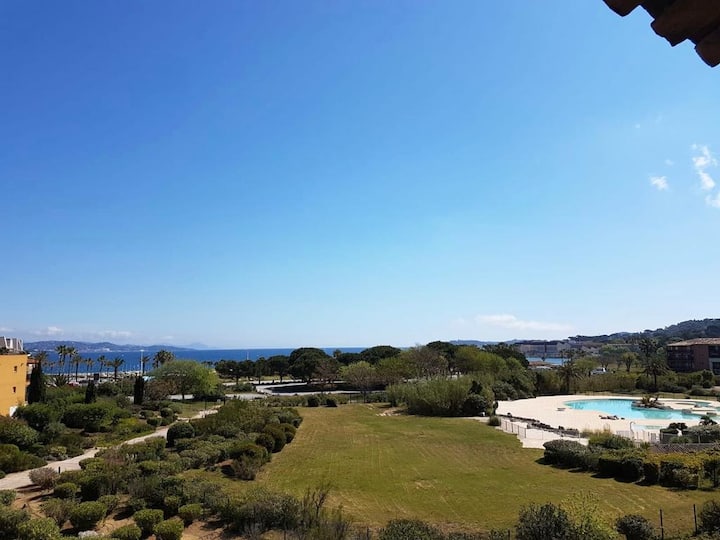 Superbe T2 Vue Mer Dans Le Golfe De Saint Tropez - Gassin