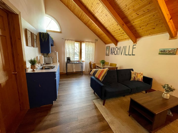 Downtown Nashville’s Haven! - Nashville, IN