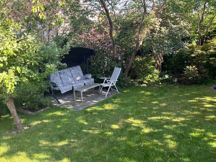 Barnvänlig Villa Med Uteplats Med Sol Och Skugga - Göteborg