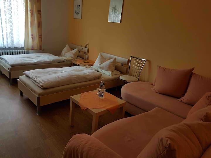 Gemütlich 2 Große Zimmer Wohnung - Hessisch Lichtenau