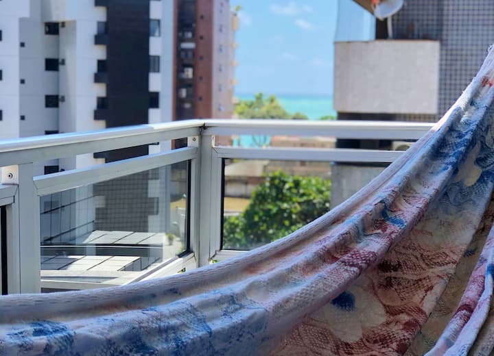 Ponta Verde - Apto. Localização Top Com Varanda. - Maceió