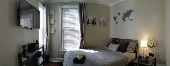 World Room- Great Value - Niagara Falls
