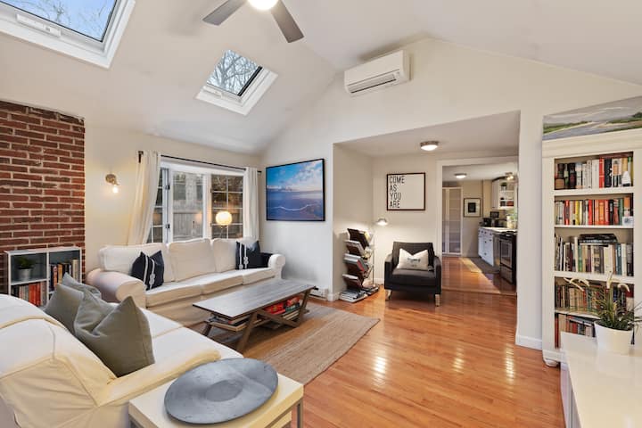 Cozy East Hampton Beach Cottage - Cottages for Rent in East Hampton ...