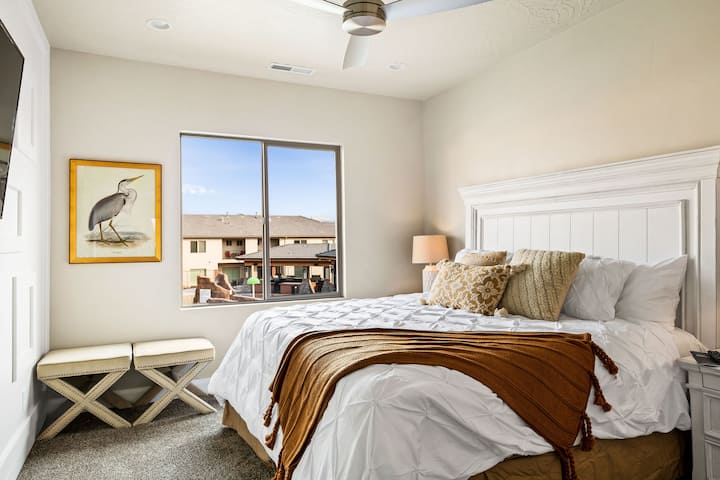 Luxury Resort | Pool View+private Spa| 18+ Guest - Hurricane